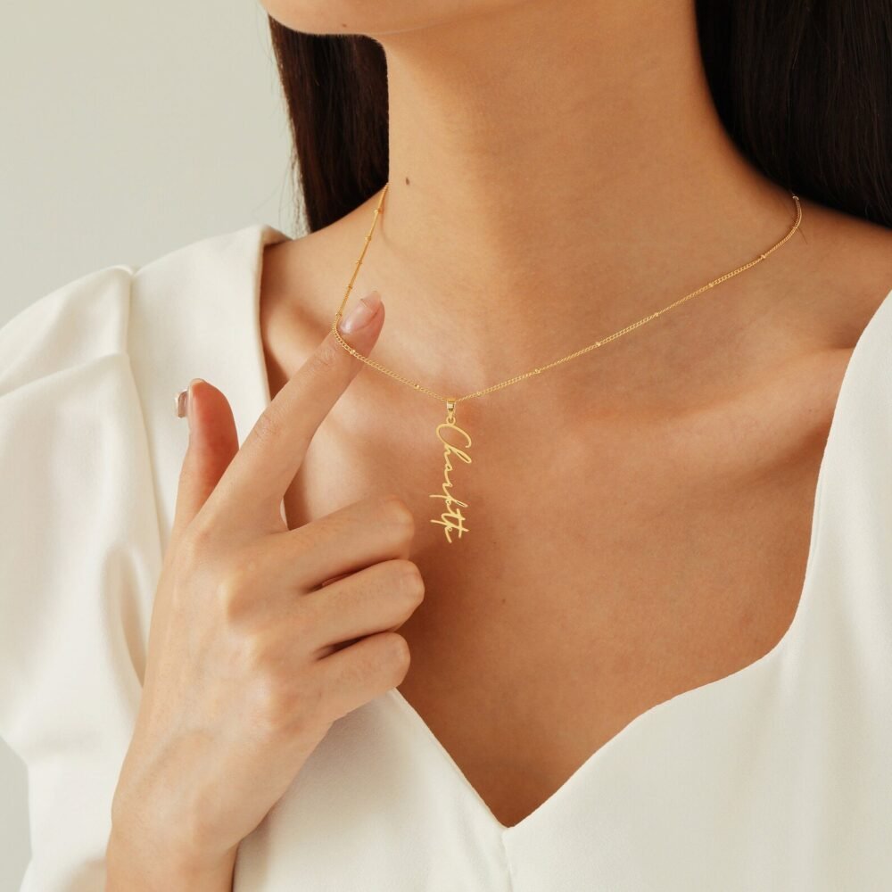 Vertical Cursive Name Necklace – shazanee